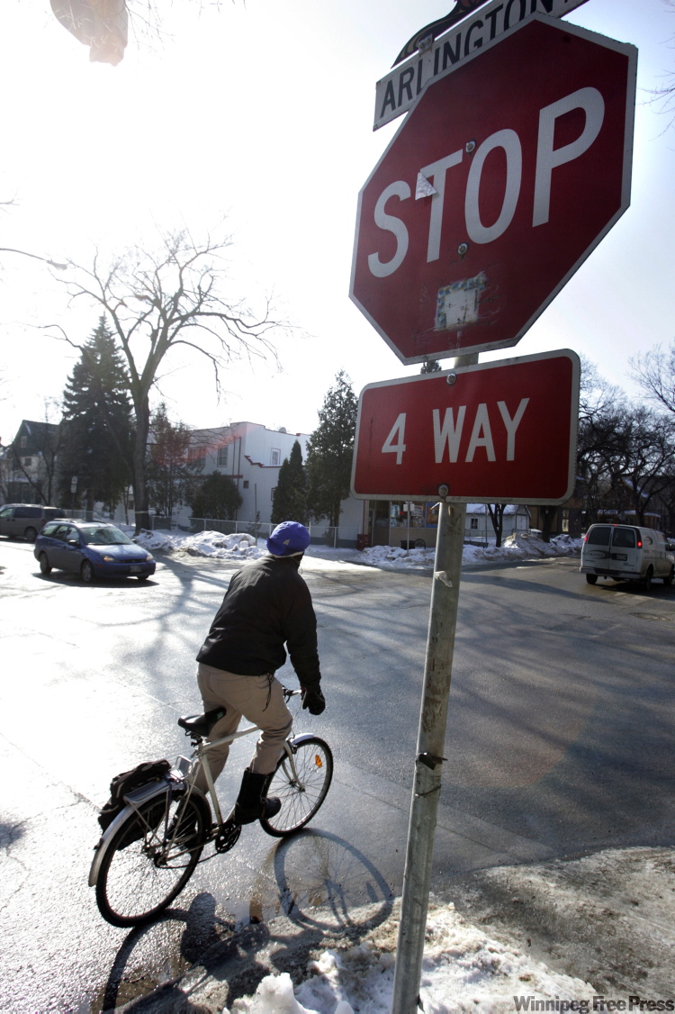 Fewer stop signs for cyclists eyed – Winnipeg Free Press