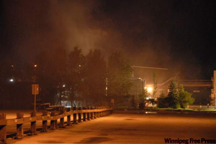 Fire damages DeFehr Furniture in Transcona – Winnipeg Free Press