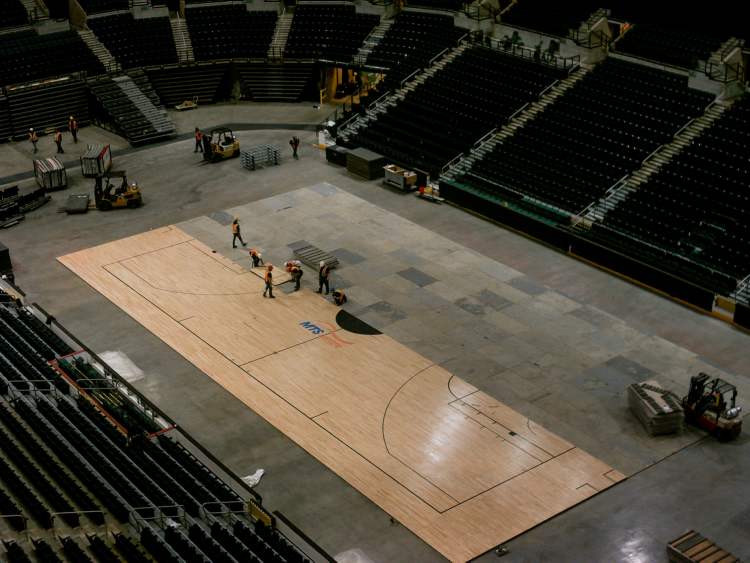 TIME-LAPSE: From Wiggles to NBA basketball at MTS Centre – Winnipeg ...