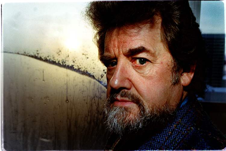 Stage illusionist Peter Reveen dies at 77 after career dazzling ...