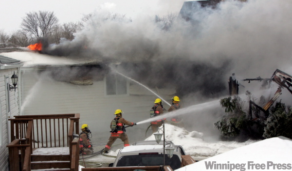 Fire guts 3 trailers in Downs Village – Winnipeg Free Press