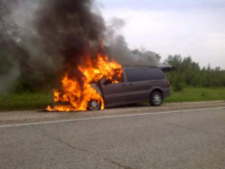 Van fire backs up traffic on Trans Canada – Winnipeg Free Press