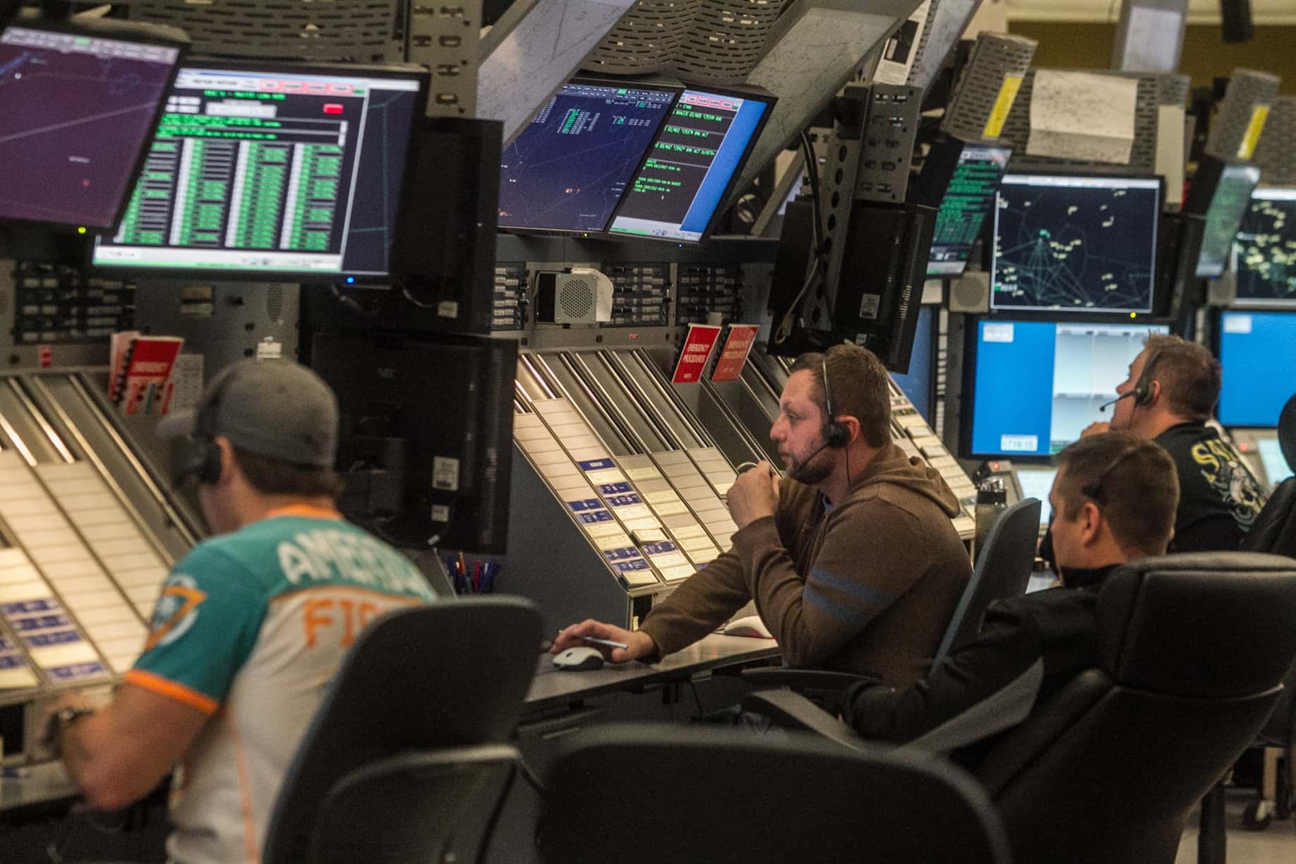 Nav Canada lays off 720, shuts flight info centres – Winnipeg Free Press