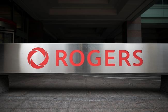 Seniors, income support recipients to get low-cost Rogers service in 3 ...