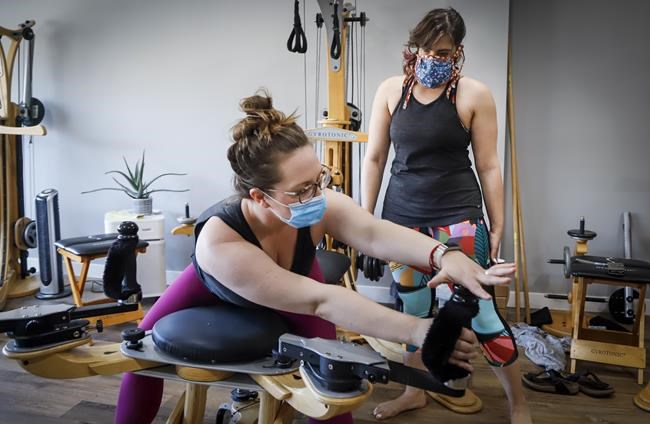 Lack of hands-on guidance in fitness classes may lead to bad form ...