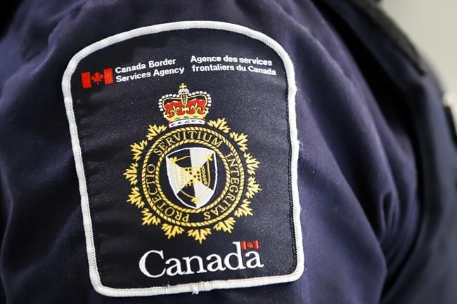 Trucks stack up at Canada-U.S. border as CBSA guards start work-to-rule ...