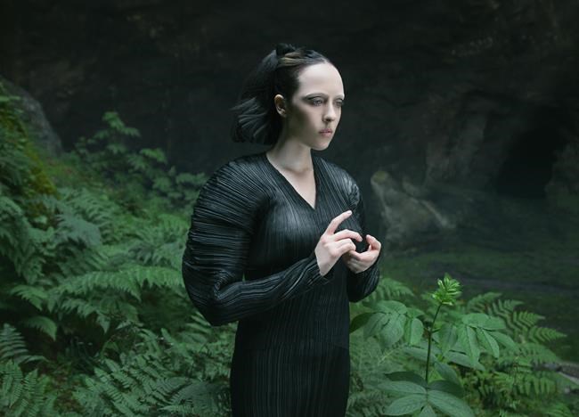 Toronto singer Allie X cancels tour as autoimmune illness leaves her ...