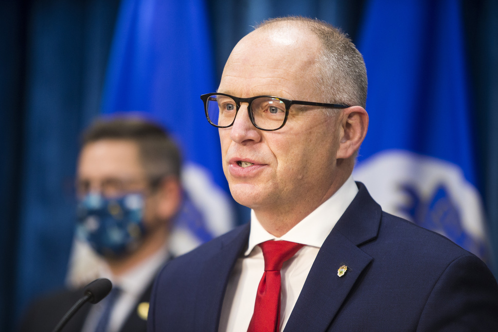 Gillingham exits finance committee, EPC with eye on mayor’s chair ...