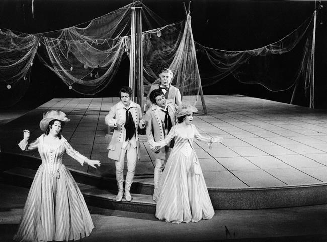 German opera singer, conductor Schreier dies at 84 – Winnipeg Free Press