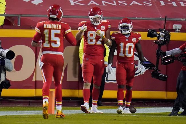 Chiefs QB Patrick Mahomes’ arm angles causing defences fits – Winnipeg ...
