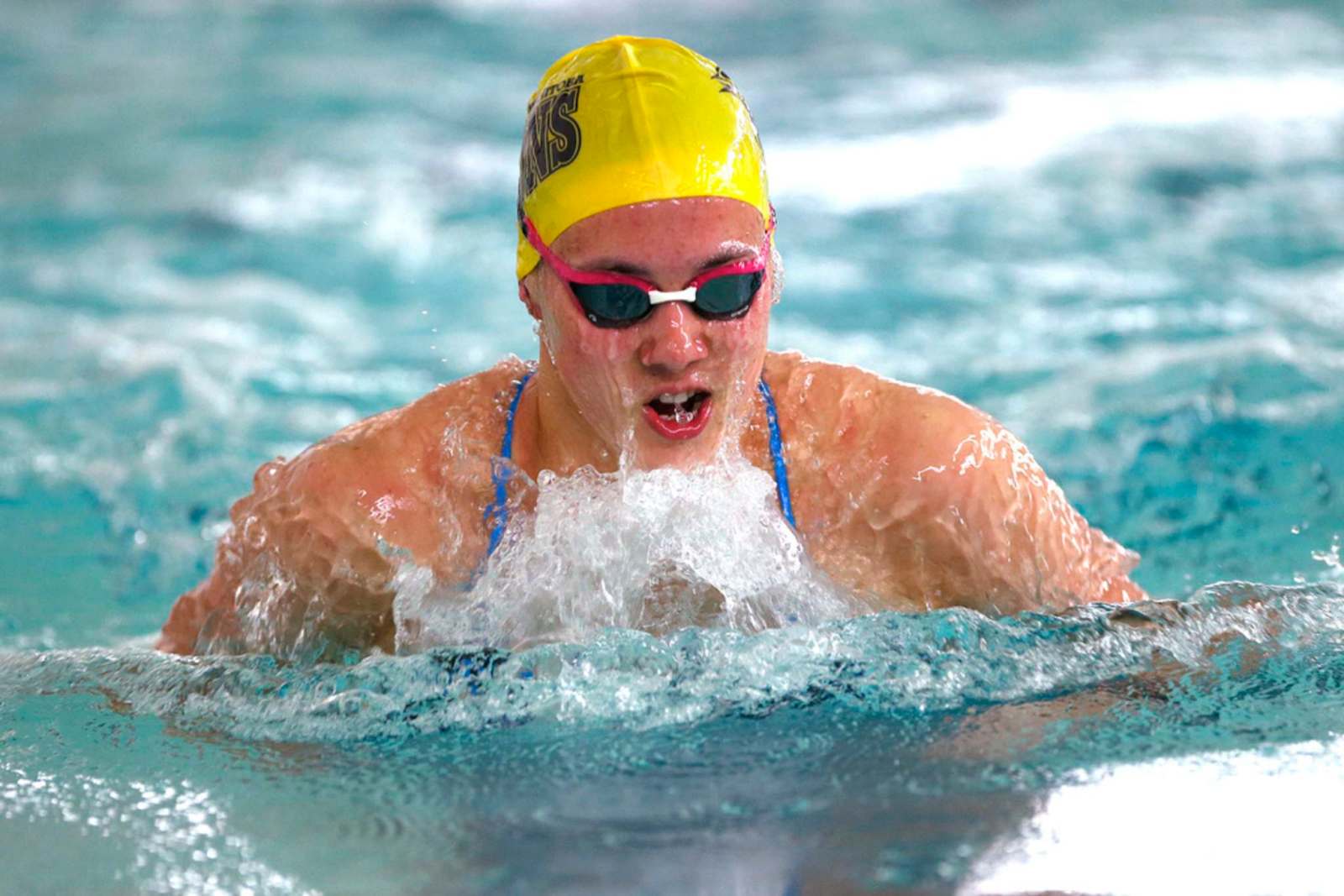 Born to swim – Winnipeg Free Press