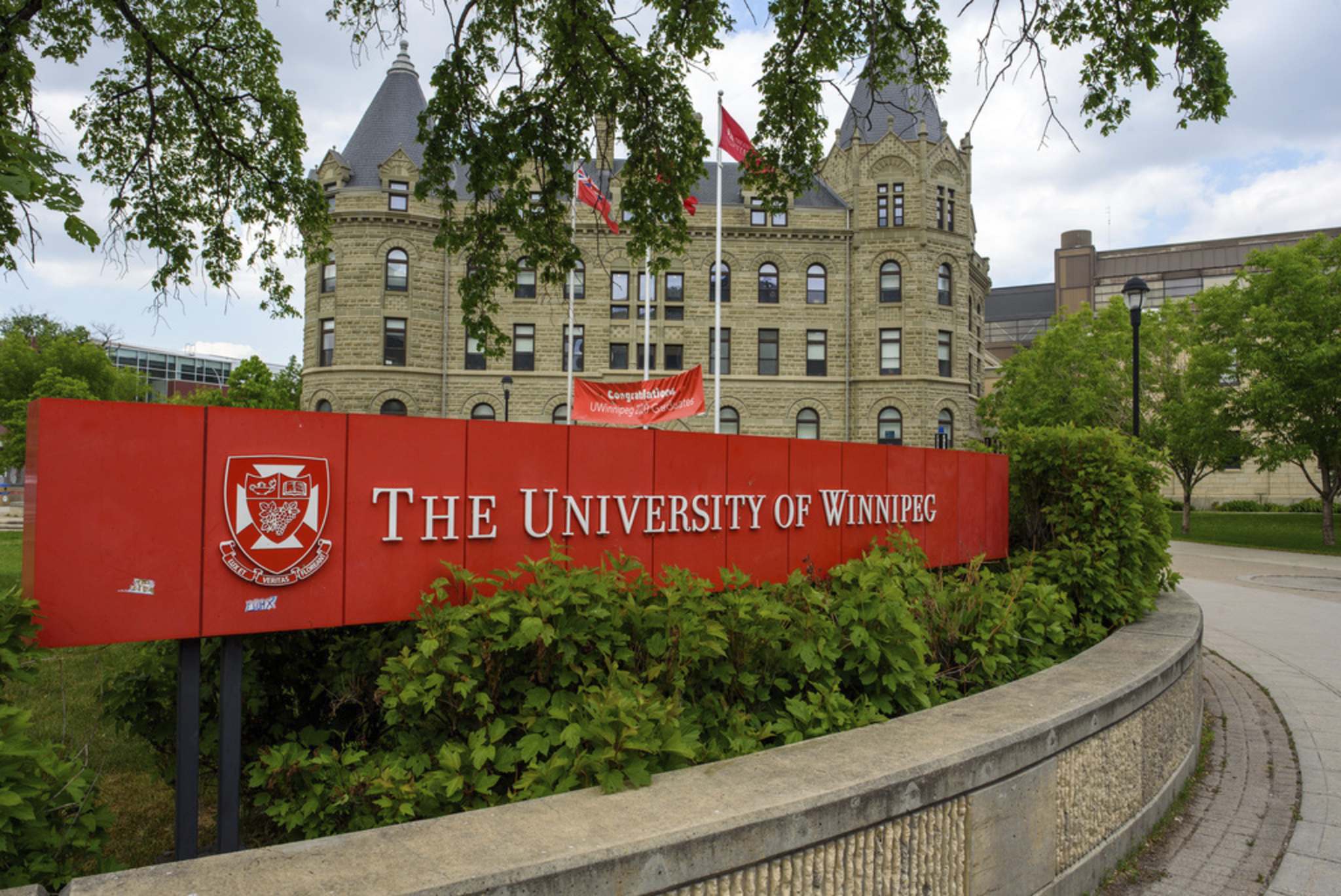 U of W Faculty Association calls for campus vaccination requirement ...