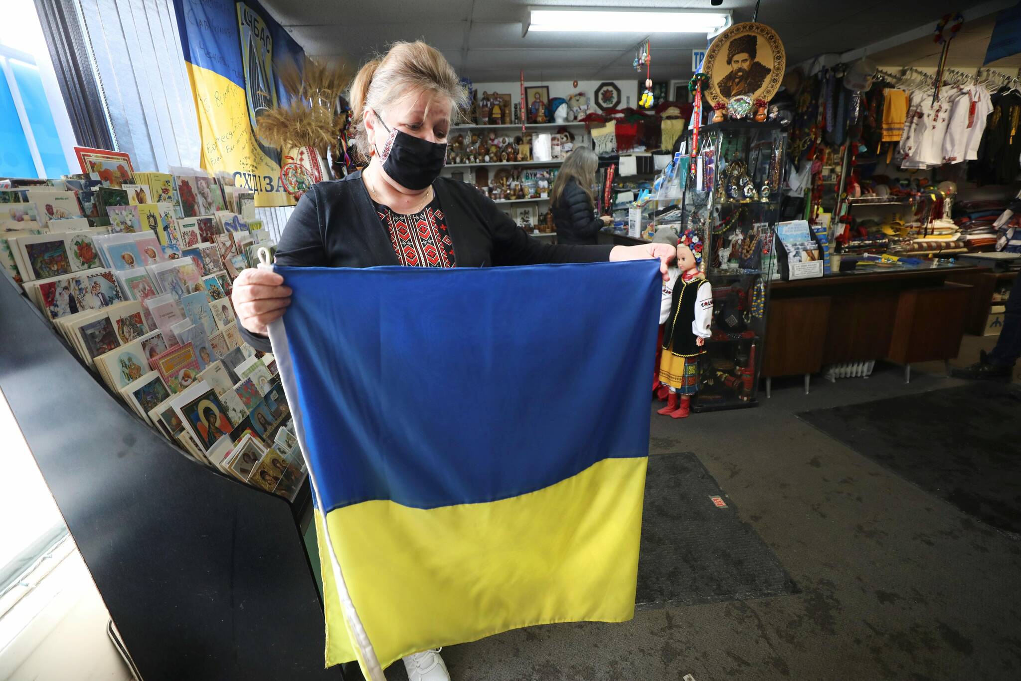 Shopping shows local support for Ukraine – Winnipeg Free Press