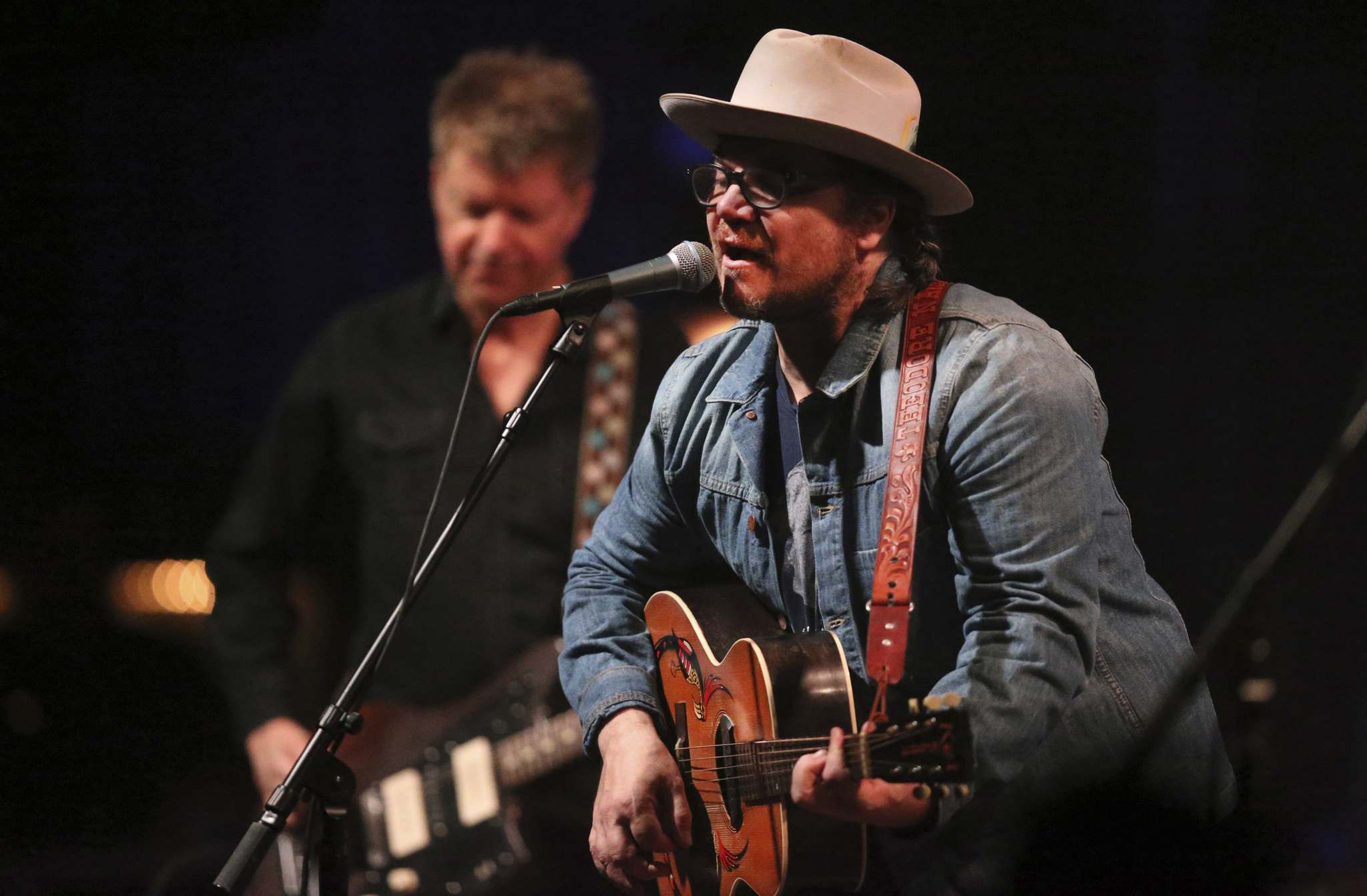 Wilco singer has new handle on life, from migraines to music – Winnipeg ...