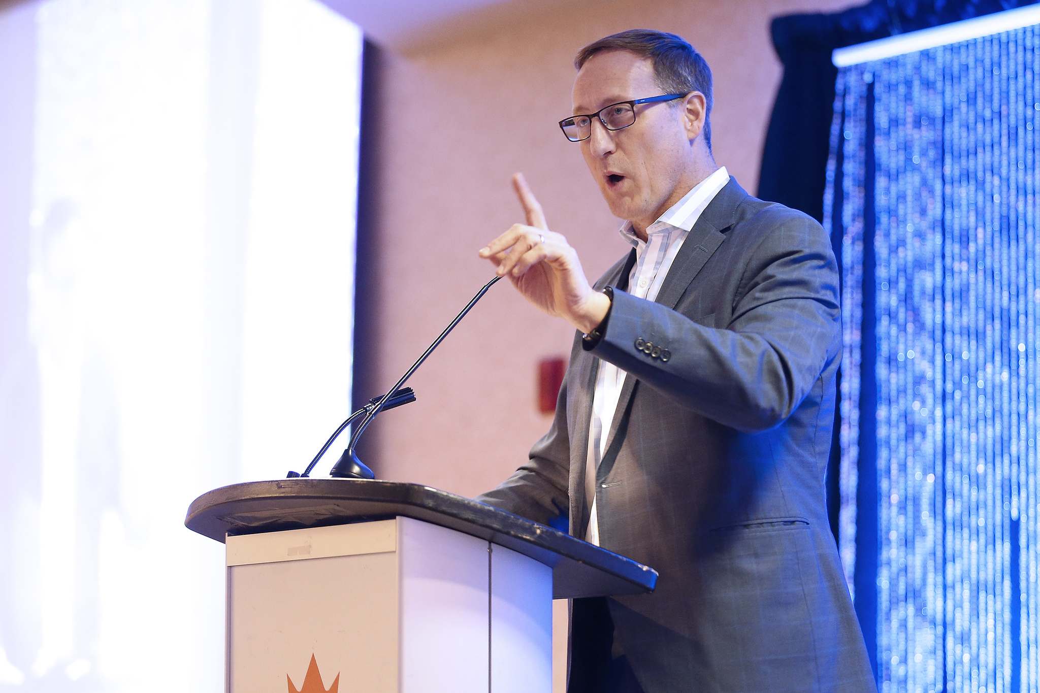 MacKay promises unity – Winnipeg Free Press