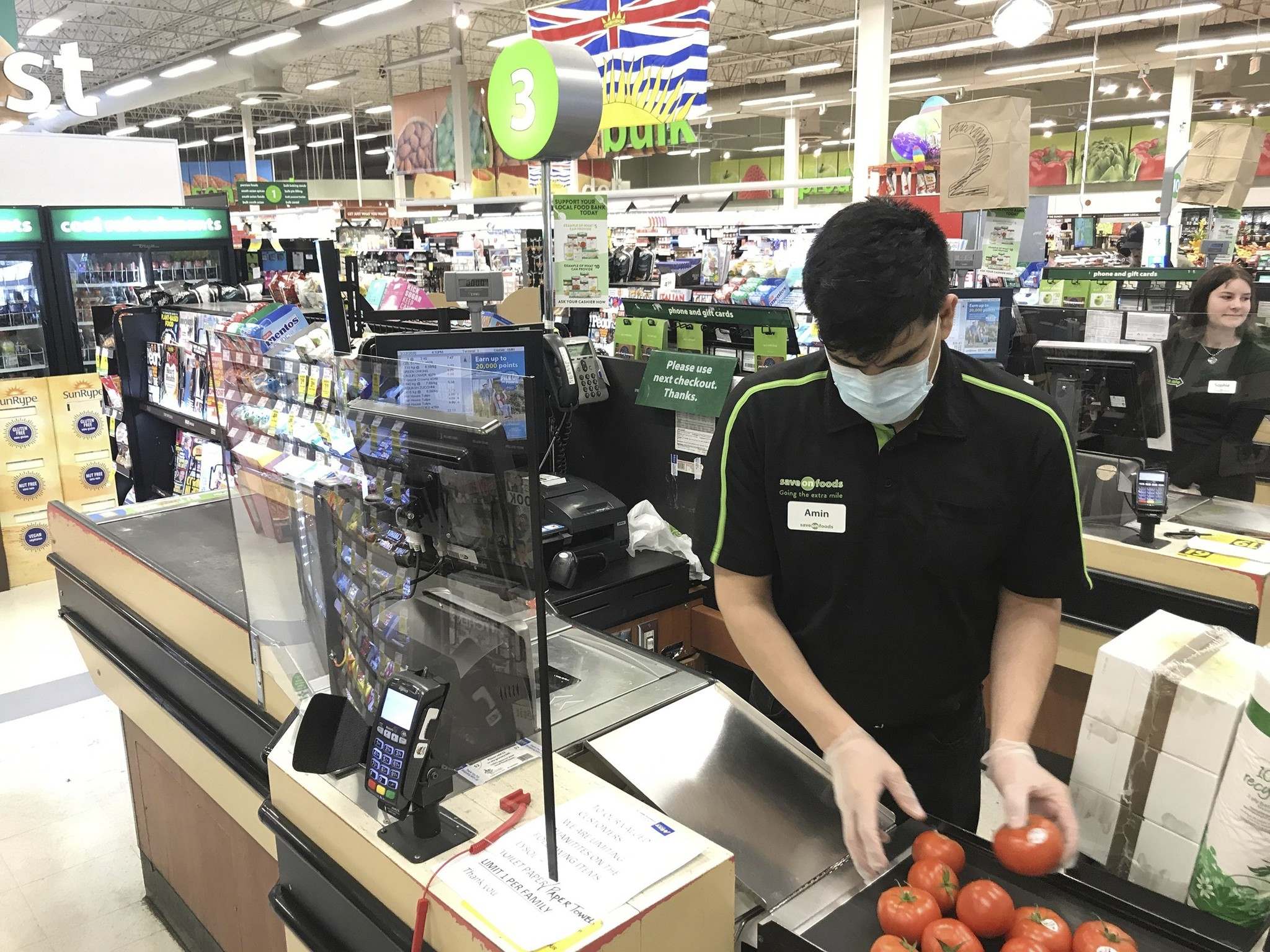 New plexiglass shields protect cashiers and customers – Winnipeg Free Press