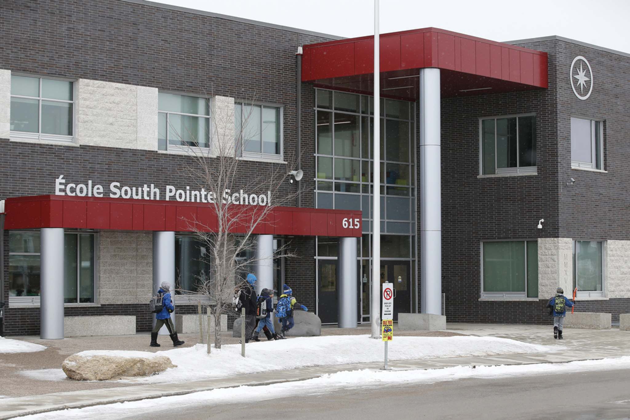 Winnipeg school divisions jettison pandemic-idled support staff ...
