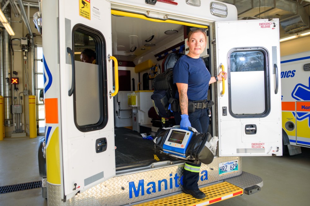 RRC cut another hurt for advanced care paramedics: advocates – Winnipeg ...