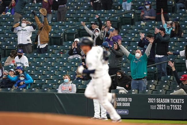 Lewis, Seager lead Mariners to 5-2 win over Orioles – Winnipeg Free Press