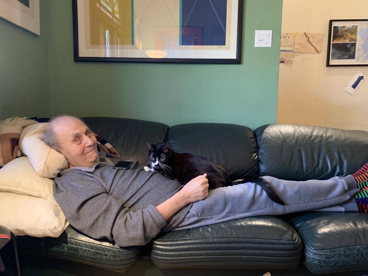 The peculiarity of mourning Keiko the cat in these terrible times ...