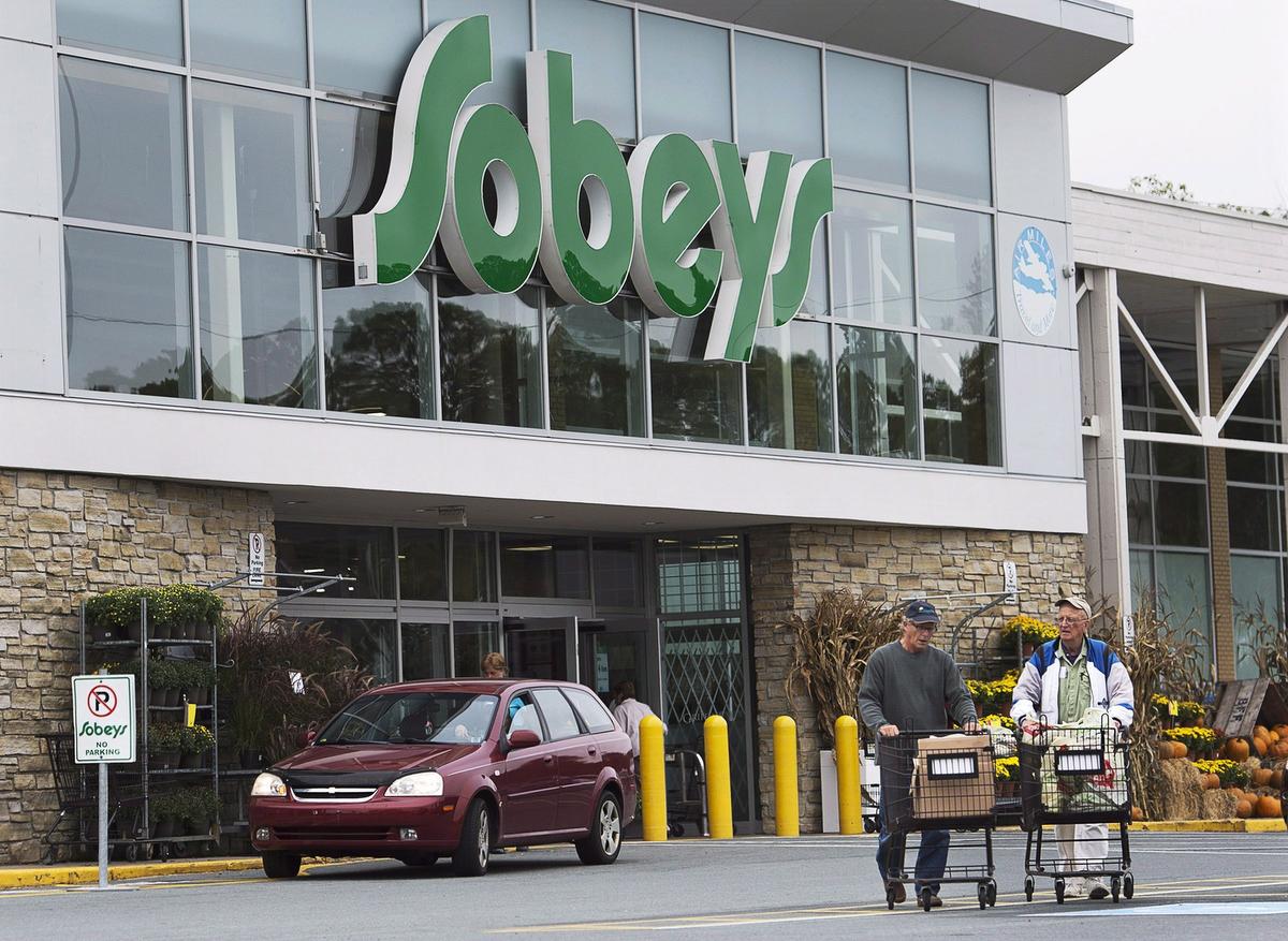 Sobeys is doing the right thing on pandemic pay. Loblaws and Metro ...