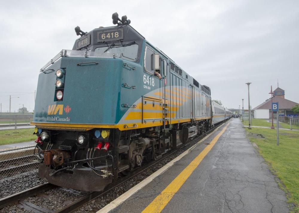 New mostly electric rail line will get you from Toronto to Montreal 25 ...