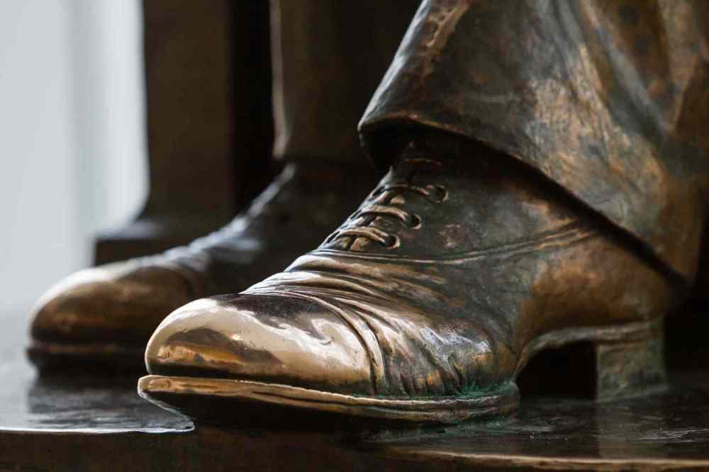 Eaton statue an enduring icon – Winnipeg Free Press