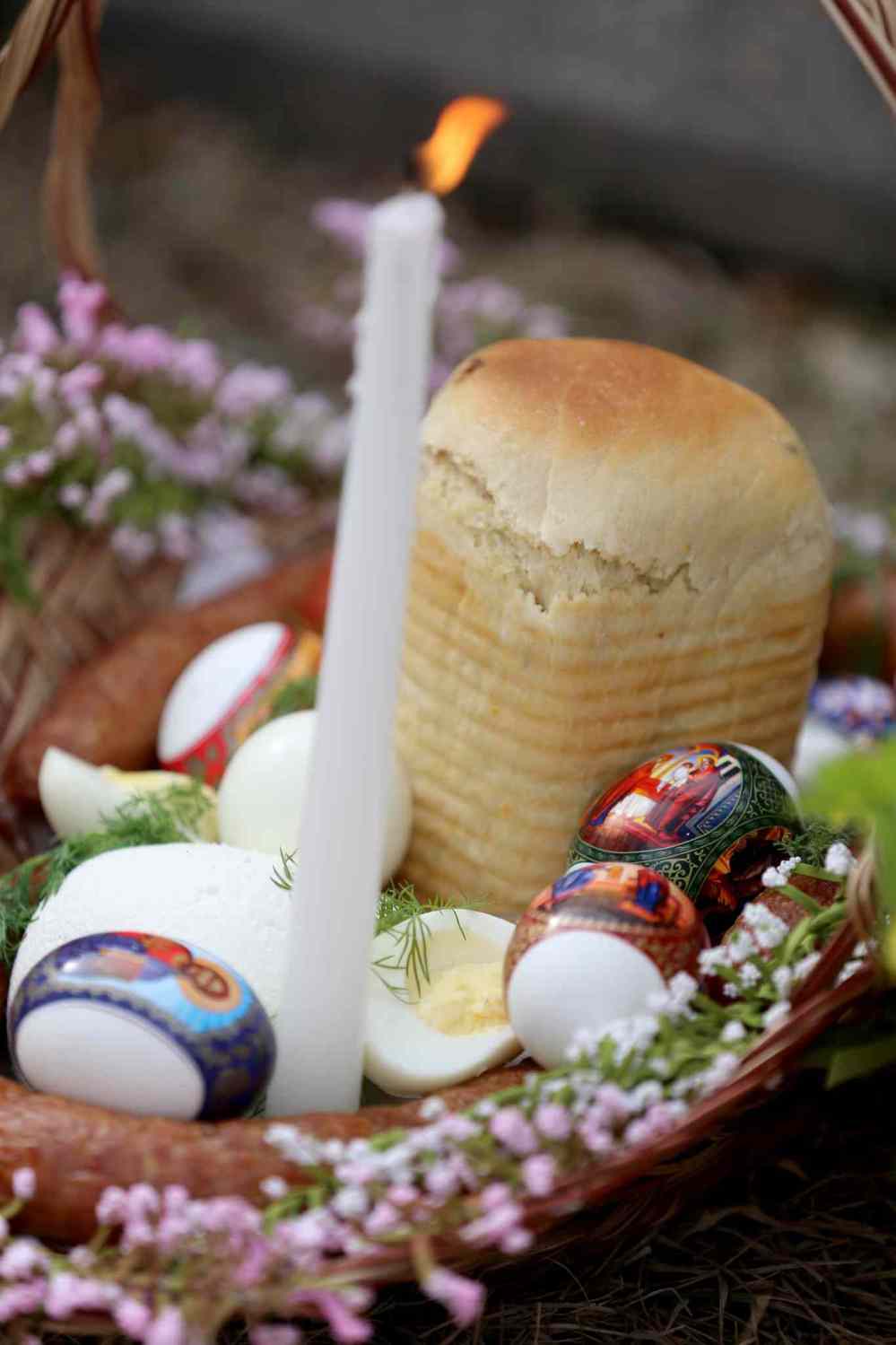 Pascha service at the Holy Trinity Ukrainian Orthodox Cathedral ...