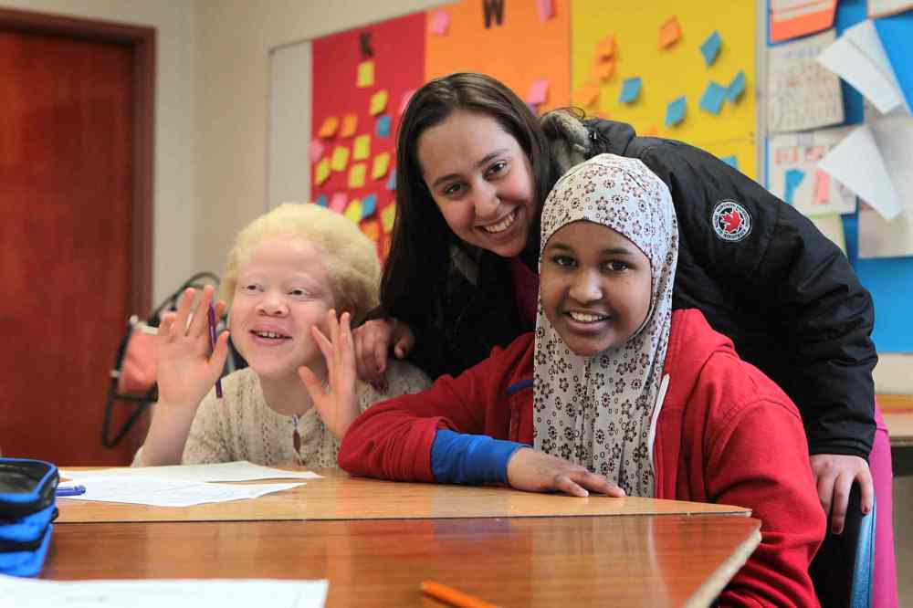 Student, staff at General Wolfe School welcome newcomers – Winnipeg ...