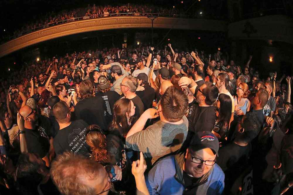 Headstones – Winnipeg Free Press