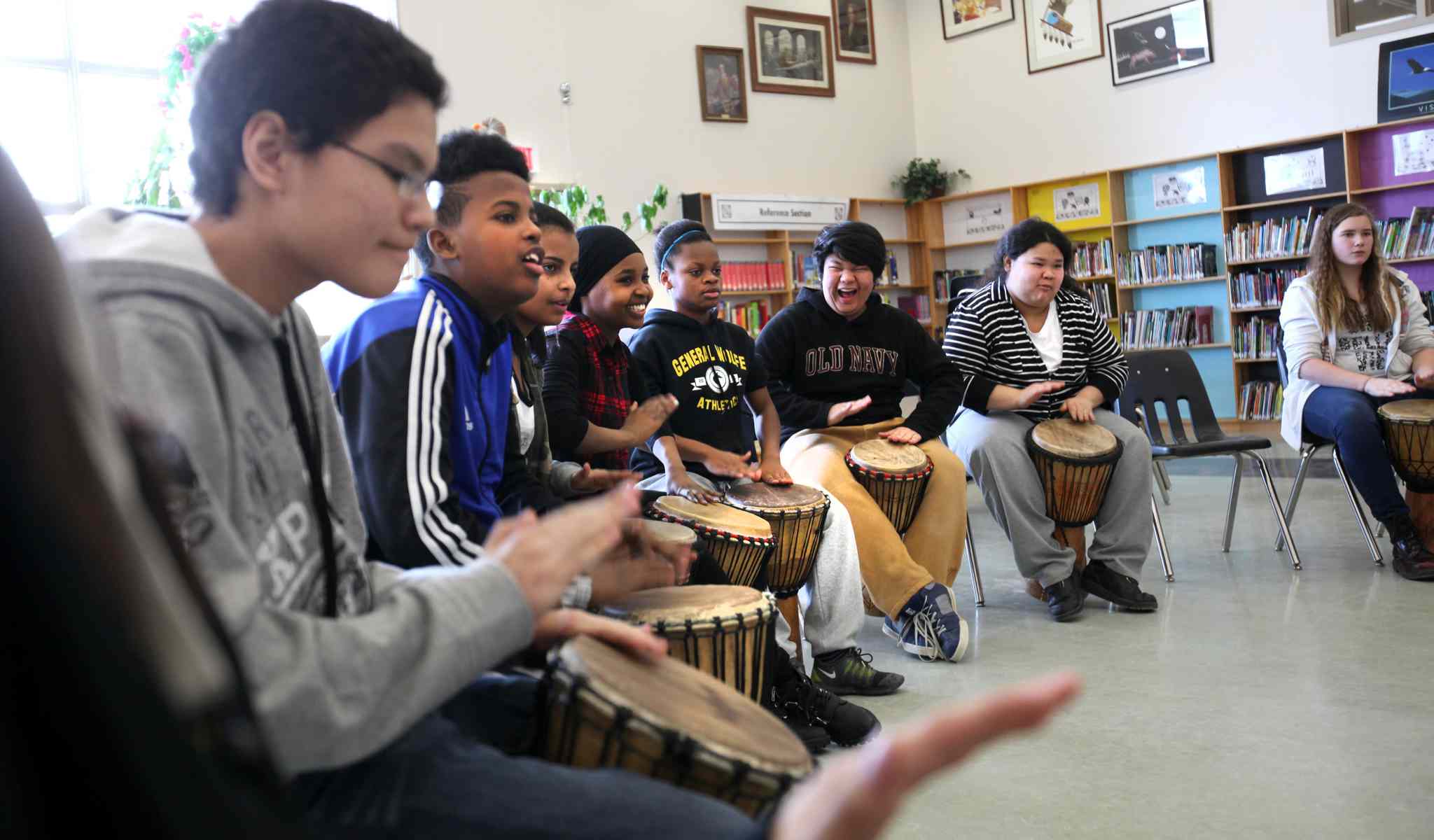 Student, staff at General Wolfe School welcome newcomers – Winnipeg ...