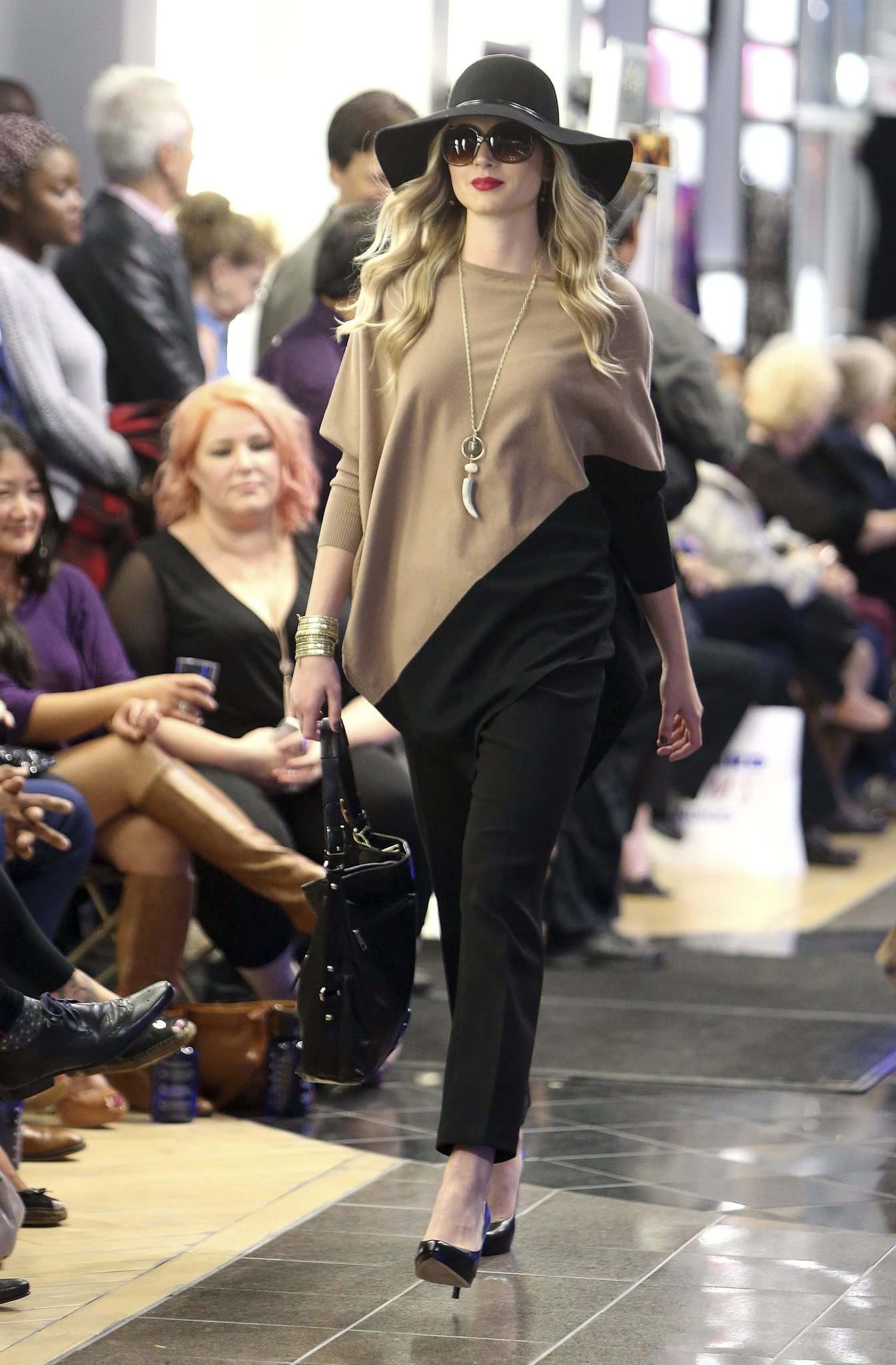 The social page: Nygård fashion – Winnipeg Free Press