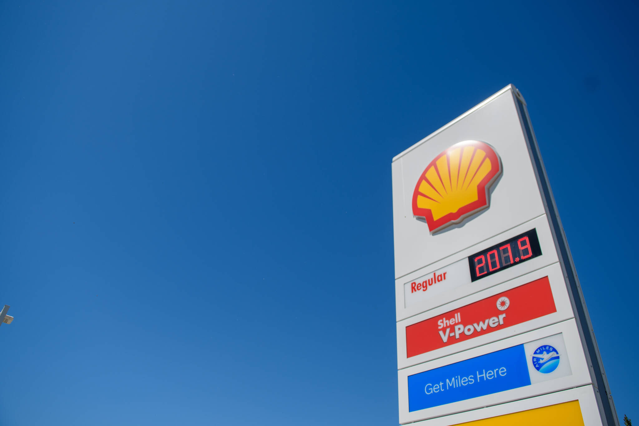 Gasoline prices surge past $2 per litre – Winnipeg Free Press