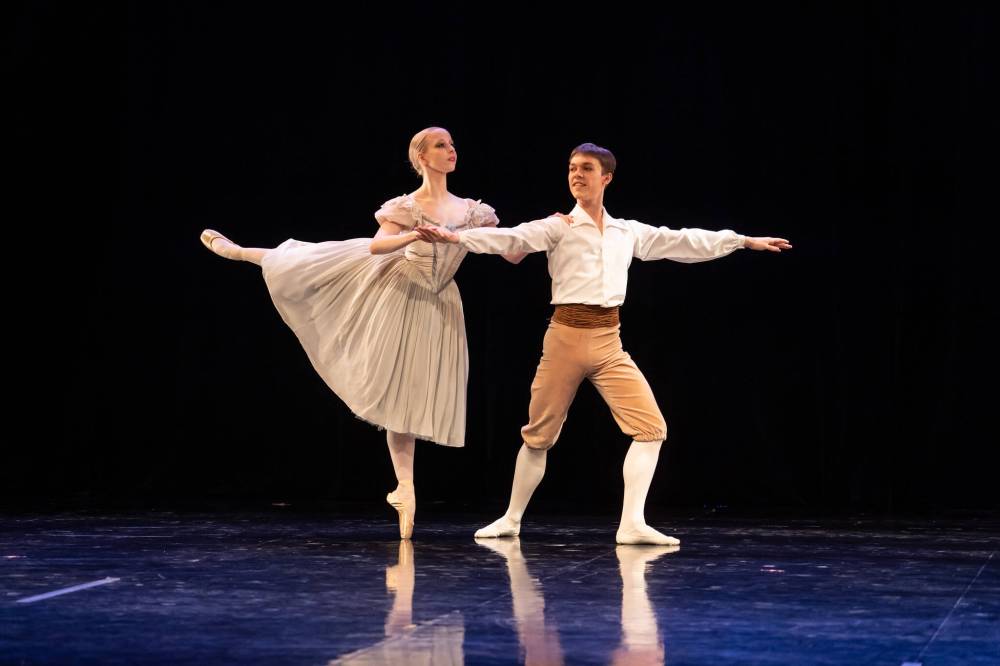 Philanthropist gives RWB program $3M endowment – Winnipeg Free Press