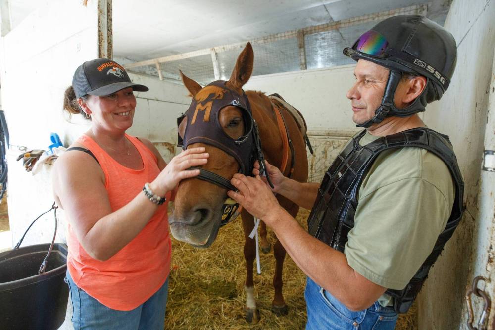 Love is in the air at Assiniboia Downs – Winnipeg Free Press