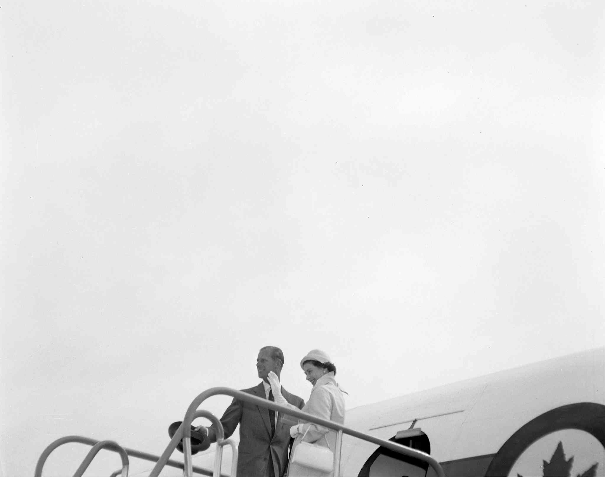 Royal receptions: A look back at Queen Elizabeth’s visits to Manitoba ...