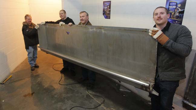 Removing a urinal trough from stadium – Winnipeg Free Press