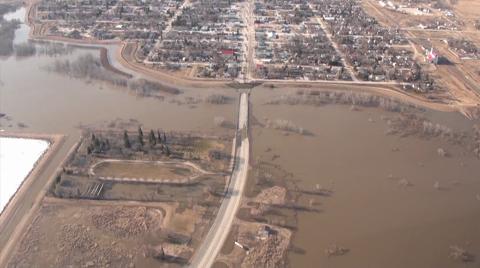 Aerial tour: Red River Valley flood zone – Winnipeg Free Press