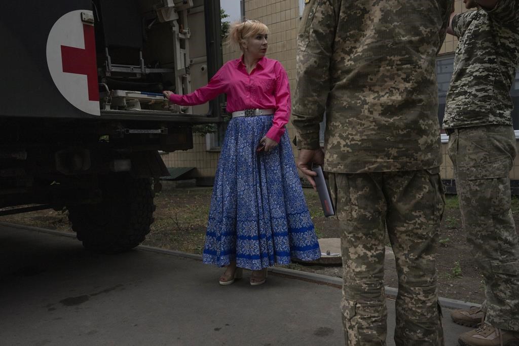 Civilian medic commands respect on Ukraine war’s front lines – Winnipeg ...