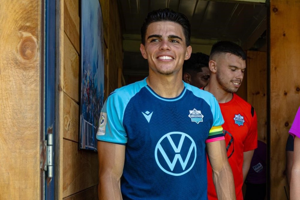 Mateo Restrepo trades one dream for another, leaving pro soccer for med ...