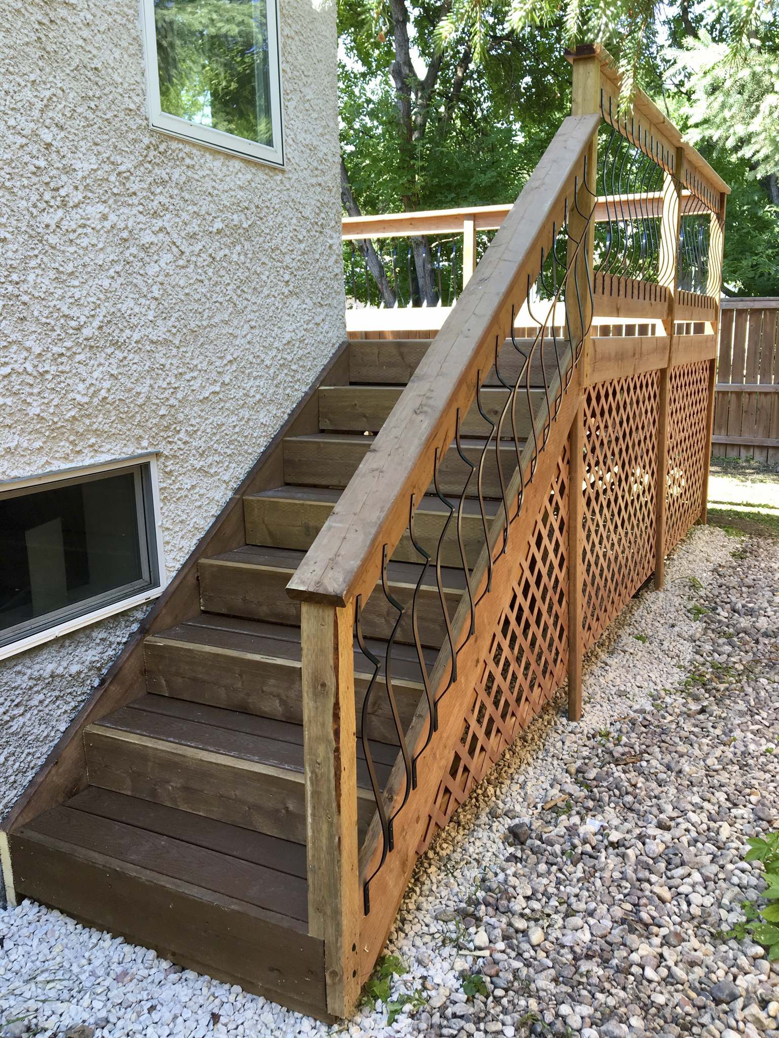 Old meets new in backyard deck reno – Winnipeg Free Press