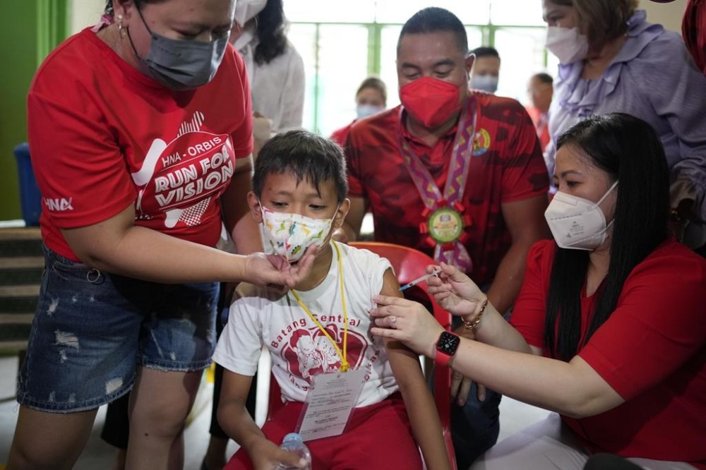 Philippine kids back in school after 2 years lost to virus – Winnipeg ...