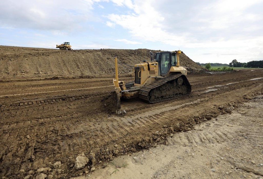 Wanted: 7,000 construction workers for Intel chip plants – Winnipeg ...