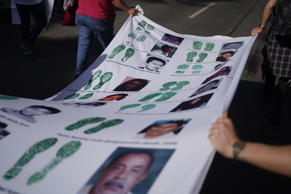 Mexicans march to demand search for 100,000 disappeared – Winnipeg Free ...