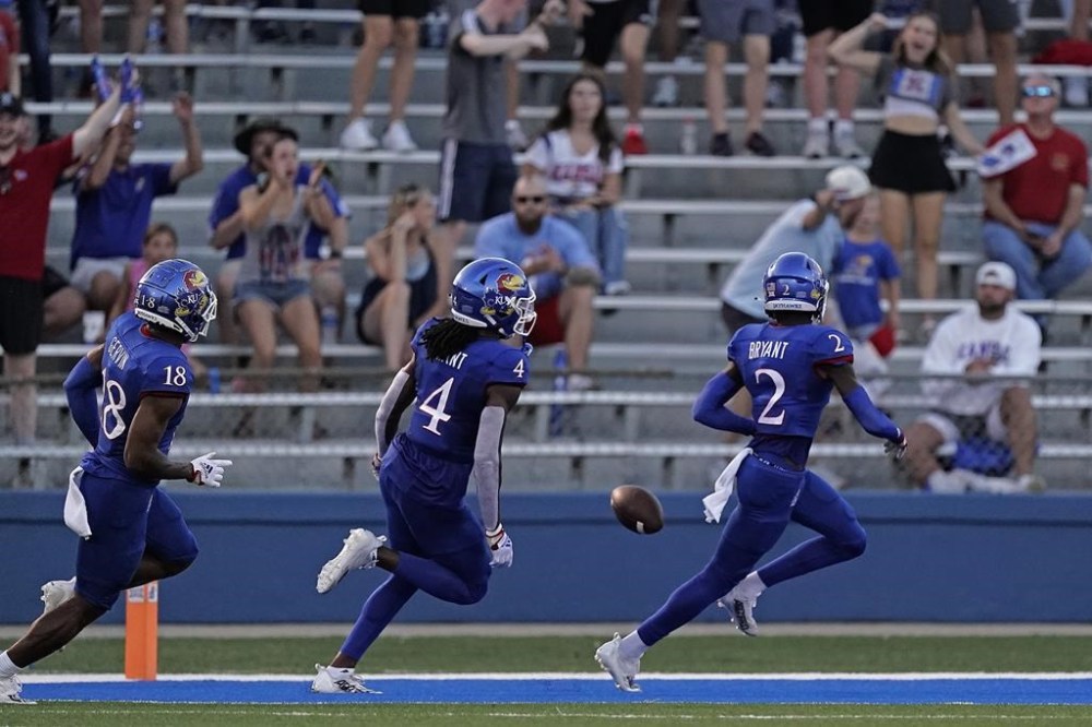 Jayhawks pound away in 56-10 victory over Tennessee Tech – Winnipeg ...