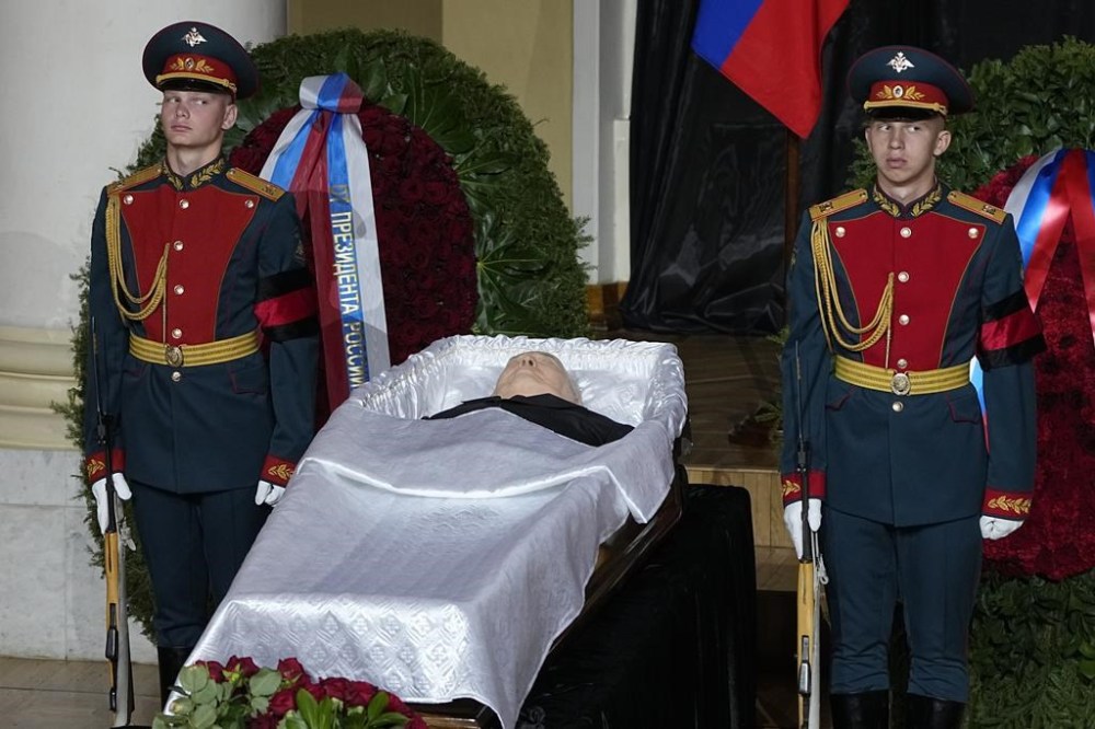 Gorbachev buried in Moscow in funeral snubbed by Putin – Winnipeg Free ...