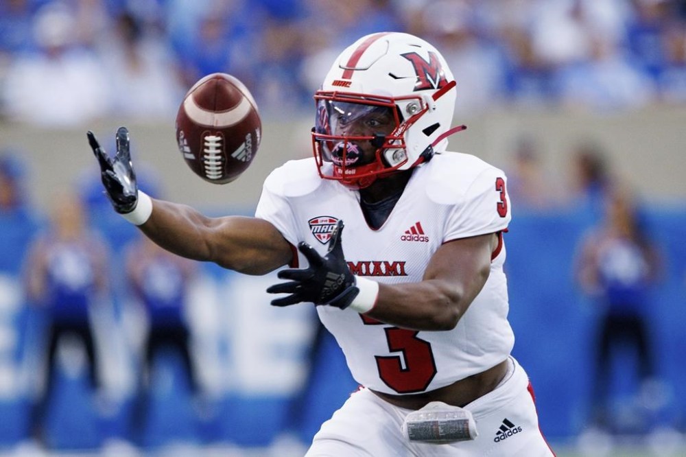 No. 20 Kentucky routs Miami (Ohio), Stoops ties wins record – Winnipeg ...