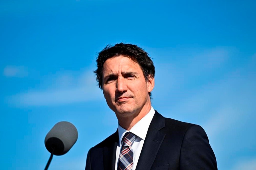 Liberal cabinet meeting in Vancouver, looks to regroup ahead of fall ...