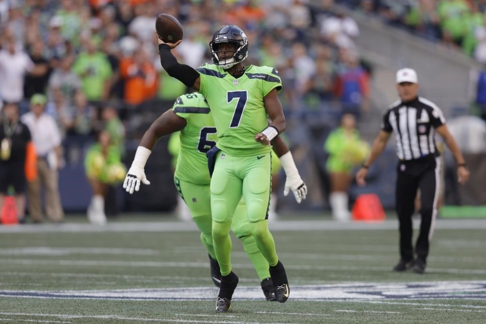 Geno Smith hears chants, relishes Seahawks opening victory – Winnipeg ...
