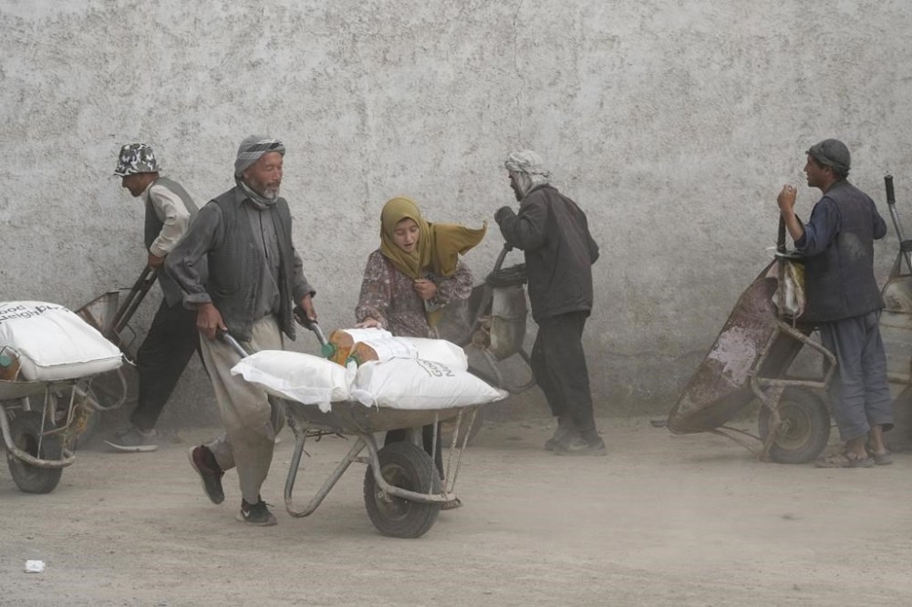 UN warns up to 345 million people marching toward starvation – Winnipeg ...